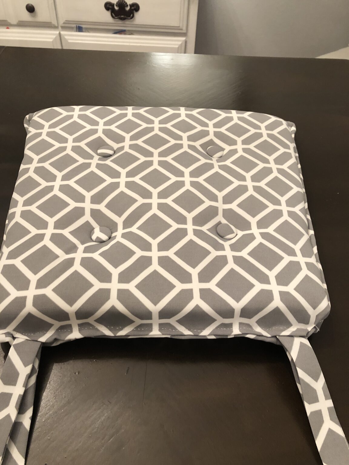 DIY TIE ON KITCHEN CHAIR CUSHIONS • LISA MICHELLE